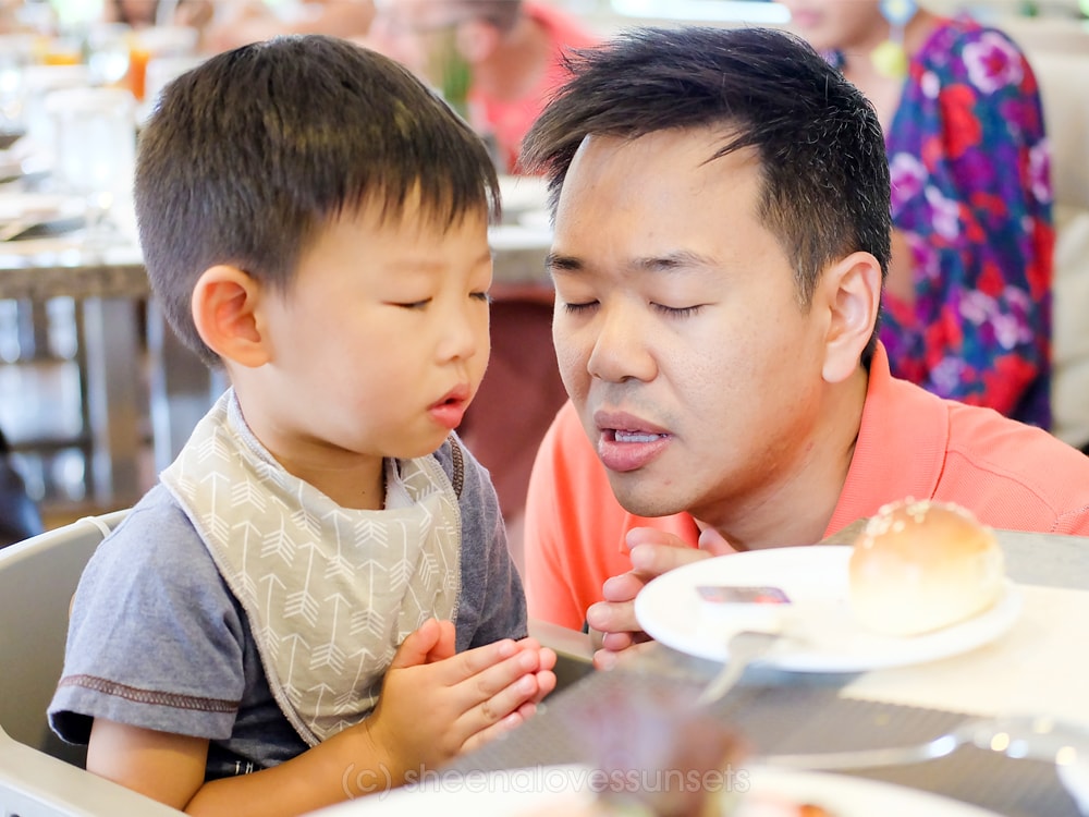 Teaching Kids to Pray: Anytime, Anywhere | Sheena Loves Sunsets