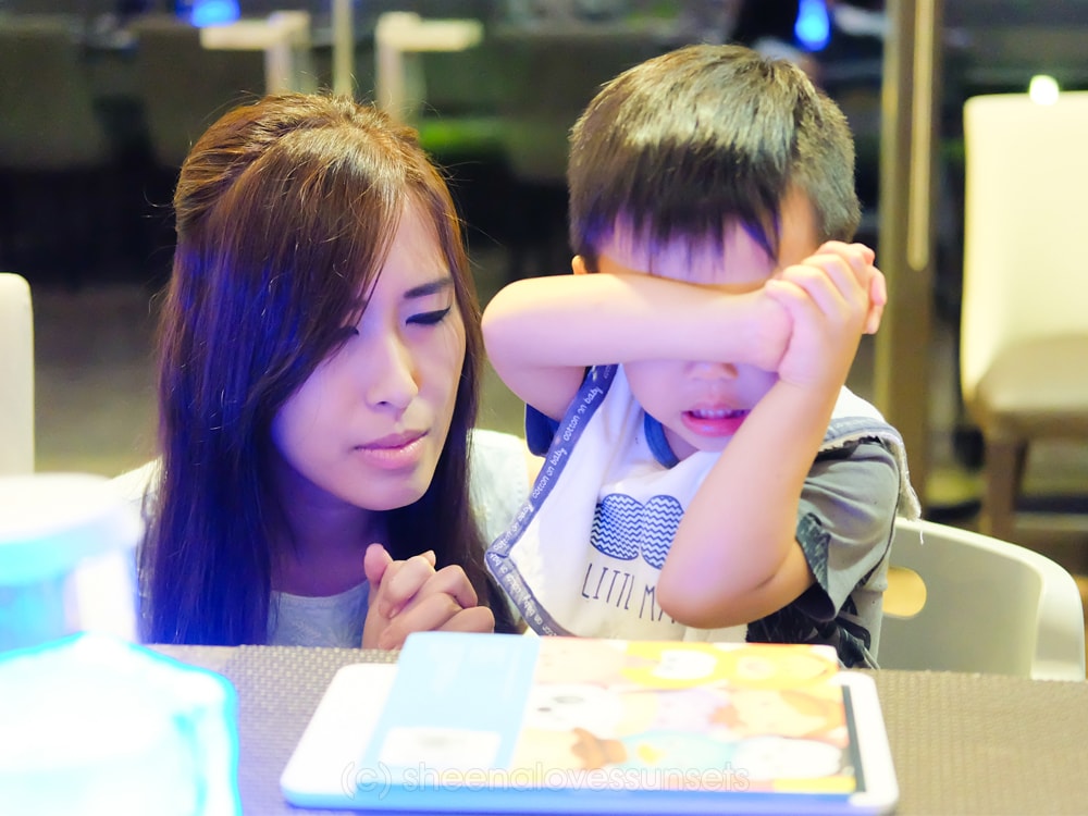 Teaching Kids to Pray: Anytime, Anywhere | Sheena Loves Sunsets